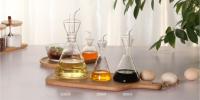 China Leakproof Borosilicate Glasswares Oil Dispenser Sauce Bottle Glass for sale
