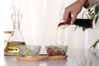 China Leakproof Borosilicate Glasswares Oil Dispenser Sauce Bottle Glass for sale