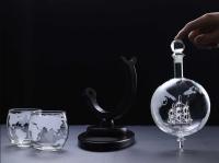 China 850ml Custom Wine Glasses Rotary Borosilicate Glass Wine Decanter for sale