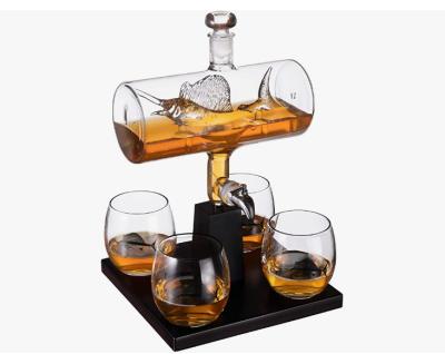 China Swordfish Borosilicate Glass Decanter Whiskey Dispenser Luxurious Set for sale