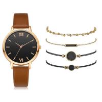 China 3ATM Ladies Watch Gift Set 34mm Black Women Leather Strap Watch for sale