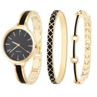 China Rosegold 18cm Watch Gift Set Ladies Diamond Women'S Watch And Bracelet Gift Set 3ATM for sale