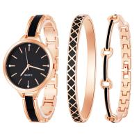 China Rosegold 18cm Watch Gift Set Ladies Diamond Women'S Watch And Bracelet Gift Set 3ATM for sale