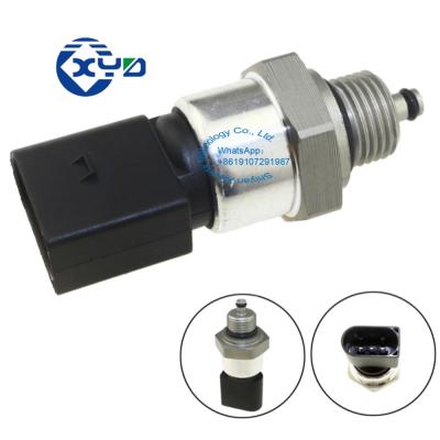 China Heavy Duty Oil Pressure Sensor Switch A0061537528 0061537528  For Mercedes Benz Detroit for sale