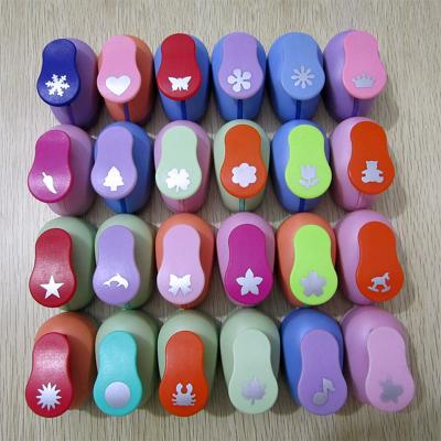 China Metal and ABS 6x3.8x5cm Medium Paper Punch for DIY Decorative Mini Eva Foam Embossing for sale