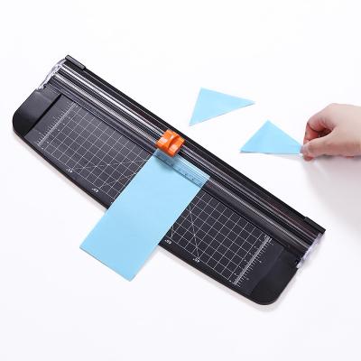 China Style Manual Paper Cutter A4 Portable Desktop Mini Paper Trimmer for Office School for sale