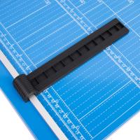 China Professional A4 Manual Desktop Paper Cutter with Blue Base and Metal ABS Construction for sale