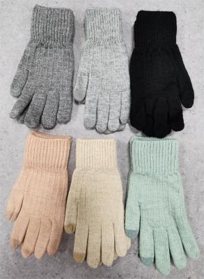 China Customizable Winter Knit Gloves with Touchscreen Compatibility and Fleece Lining for Outdoor Activities for sale