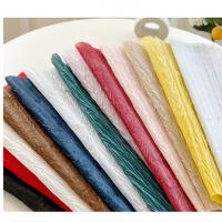 China Pleated Waved Bouquet Wrapping Paper 30grm Tissue Paper For Bouquet for sale