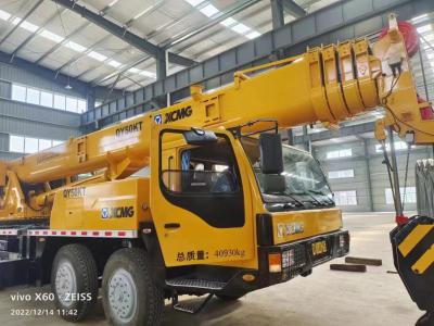 China Refurbished XCMG QY50K 50-Ton Truck Mounted Crane with 56m Boom Jib Length and 75km/h Travel Speed for sale