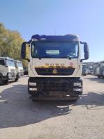 China Used Zoomlion 10 m³ Concrete Mixer Truck HOWO Chassis EURO 5 245 kW Engine for sale