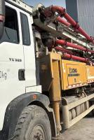 China HOWO 8x4 Used Concrete Pump Truck 37m 4-Section Z Boom 120m3/h 2018 Low Hours for sale
