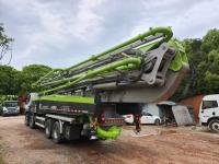 China Zoomlion 63m Used Concrete Pump Truck 6-Section Roll Fold Boom 8500 Hours 2018 Euro 3 for sale