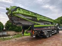China Zoomlion 63m Used Concrete Pump Truck 6-Section Roll Fold Boom 8500 Hours 2018 Euro 3 for sale