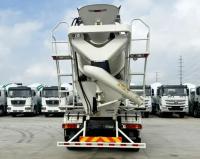 China XCMG 12 CBM Used Concrete Mixer Truck 8x4 2021 Weichai WP12 375 HP Engine Low Working Hours for sale