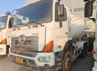 China Hino 700 Used Concrete Mixer Truck 10m3 6x4 Diesel P11C Engine Cement Mixer for sale