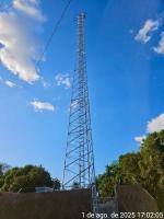 China More Than 30 Years Life Time Telecom Tower Self Supporting Structure Type Zinc Painting Surface Optimized for Signal Coverage for sale