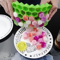 China Odorless Honeycomb Ice Tray Mold Nontoxic Stackable With Lids for sale