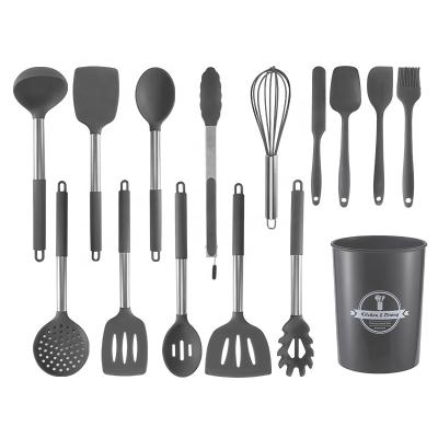 China Durable Coloured Silicone Kitchen Utensils Practical Non Stick for sale