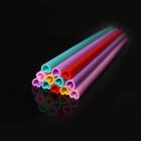 China Odorless Bendable Silicone Straws Heart Shape Nontoxic Portable for sale