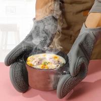 China Practical Kitchen Baking Tool Lightweight , Rustproof Silicone Baking Gloves for sale