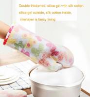 China Portable Kitchen Baking Tool Non Stick , Heat Resistant Microwave Oven Gloves for sale