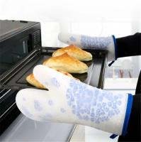 China Portable Kitchen Baking Tool Non Stick , Heat Resistant Microwave Oven Gloves for sale