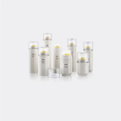 China PP/PP PCR Material Airless Pump Bottles with 360 Degree Dispensing and Big Dosage Pump for Cosmetics for sale