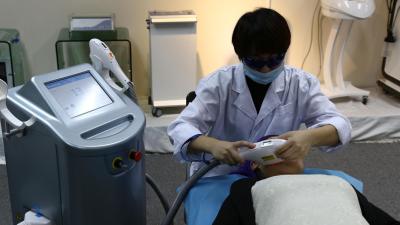 China Permanent Painless IPL Beauty Machine for Facial / Body Hair Removal for sale