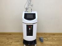 China Carbon Dioxide CO2 Fractional Laser Machine For Scar Removal / Skin Resurfacing for sale