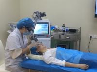 China Medical Equipment Co2 Fractional Laser Skin Resurfacing / Laser Treatment For Acne Scars for sale