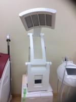 China Multifunctional PDT Professional LED Light Therapy Machine With Red Yellow And Blue Light for sale