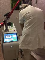 China Medical Clinical  Pigmentation Removal Machine Q Switch Nd Yag Laser Tatoo Removal Laser Machine for sale