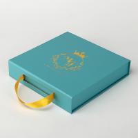 China Eco Friendly Packaging For Makeup Brushes Cardboard Gift Boxes Christmas With Handle for sale