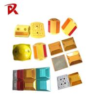 China ABS Plastic Reflective Road Stud with Double Reflector Traffic Safety Road Marker for Highway for sale