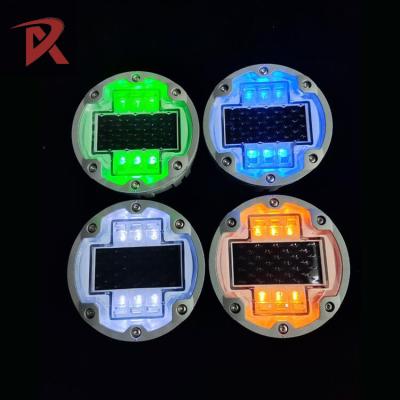 China IL300 Flashing Solar Road Stud LED Cat'S Eye Road Marker Blinking Light 6 Screws for sale