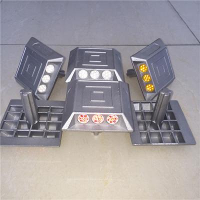 China Retroreflective Aluminium Road Stud Flashing White Cats Eyes Reflective Road Markers for sale
