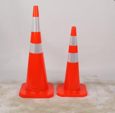 China Safety 700mm Traffic Warning Cones Orange Reflective Safety Cones 1.4kg for sale