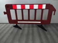 China 195cm Length 11.5kgs Weight Durable Material Road Barrier Plastic Traffic Barrier for Road Safety for sale