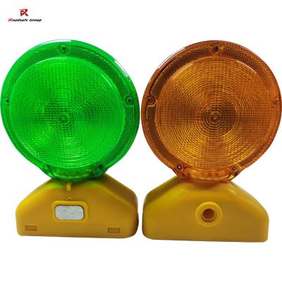 China Solar Battery-powered LED Barricade Light with Green Yellow Red High Visibility for Road Safety for sale