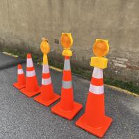 China 28 Inch Reflective Orange PVC Flexible Traffic Cone for Road Safety and Crowd Control for sale
