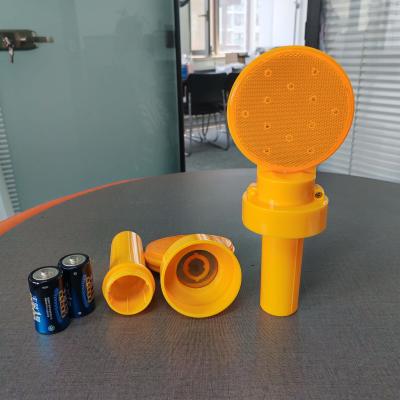 China Yellow Solar Powered 19cm Diameter PP Traffic Warning Light for Road Safety for sale