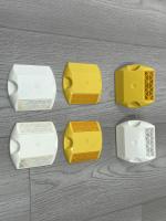 China 100x88x15mm ABS Road Stud with Pins Legs Cat Eye  High refelctive Raised Pavement Marker for sale