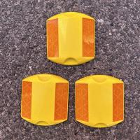 China 100x90x18mm CE ABS Road Stud High Visibility Black Base LOGO Customs Road Safety Reflective Cat Eye for sale