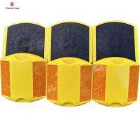 China Cat Eye Road Stud with 360° Reflective Angle and 15 Tons Compressive Strength for Highway Safety for sale