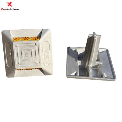 China ROADSAFE 100*100*20/90mm LOGO Customs Aluminum Road Stud High Quality Road Stone Safety Reflective Cat Eye with Pin for sale