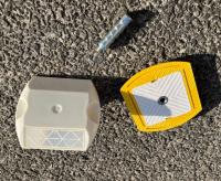 China Morocco Hot Sale 100*88*15mm Cat Eye Reflective Road Stud Plastic Raised Pavement Marker High Visibility With Pin for sale
