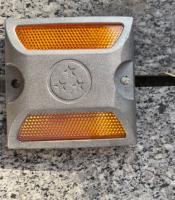 China 100mm LOGO Customs Aluminum Road Stud Cheap Price Road  Marker filled with Sand Warning Reflective Cat Eye with Pin for sale