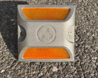 China 100mm LOGO Customs Aluminum Road Stud Cheap Price Road  Marker filled with Sand Warning Reflective Cat Eye with Pin for sale