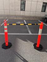 China Delineators Barriers 1100MM T-Top PU Black Base Traffic Beijing ROADSAFE Delineator Warning Road Barrier Warning Post for sale